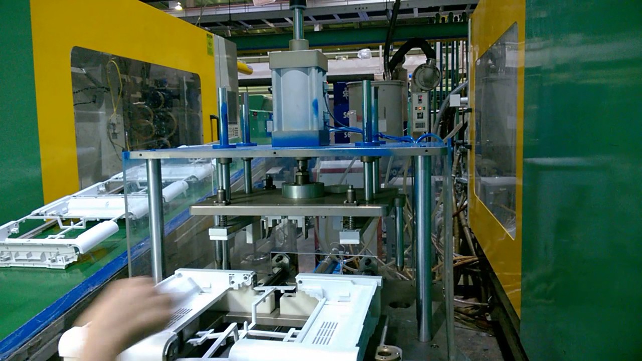 Jig cut gate 1 - YouTube