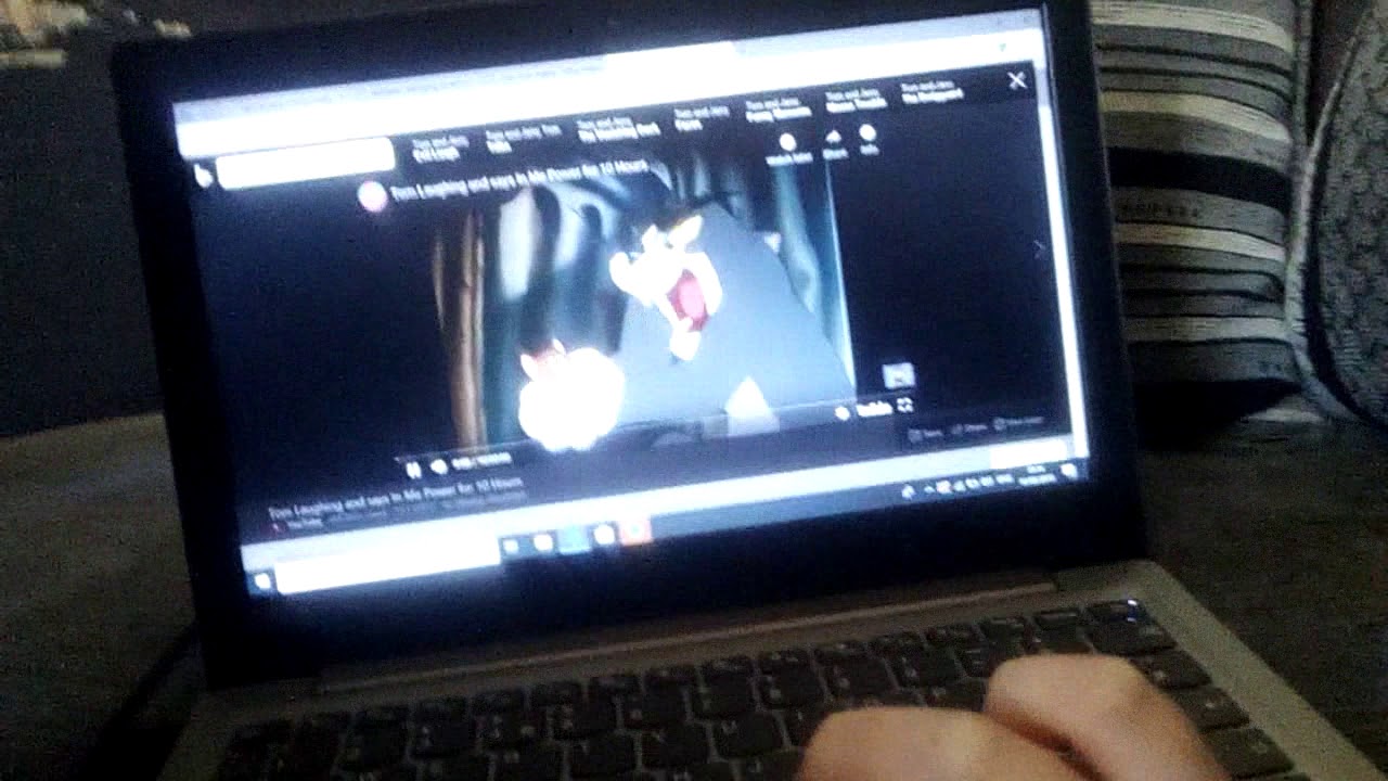 Bubbles Roars at Tom Cat Hurt His feeling s and made him cry - YouTube