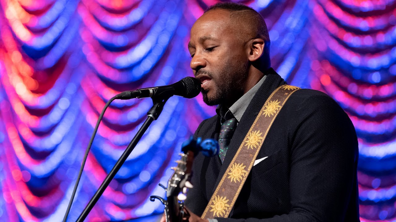 Creating Hope 2019: Redray Frazier performs "A Million Dreams" - YouTube