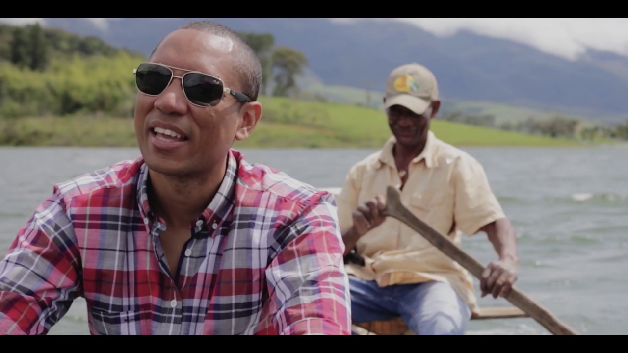 RONALD REYES - UNIVERSO DE COLORES (((VIDEO OFICIAL))) (SALSA) - YouTube