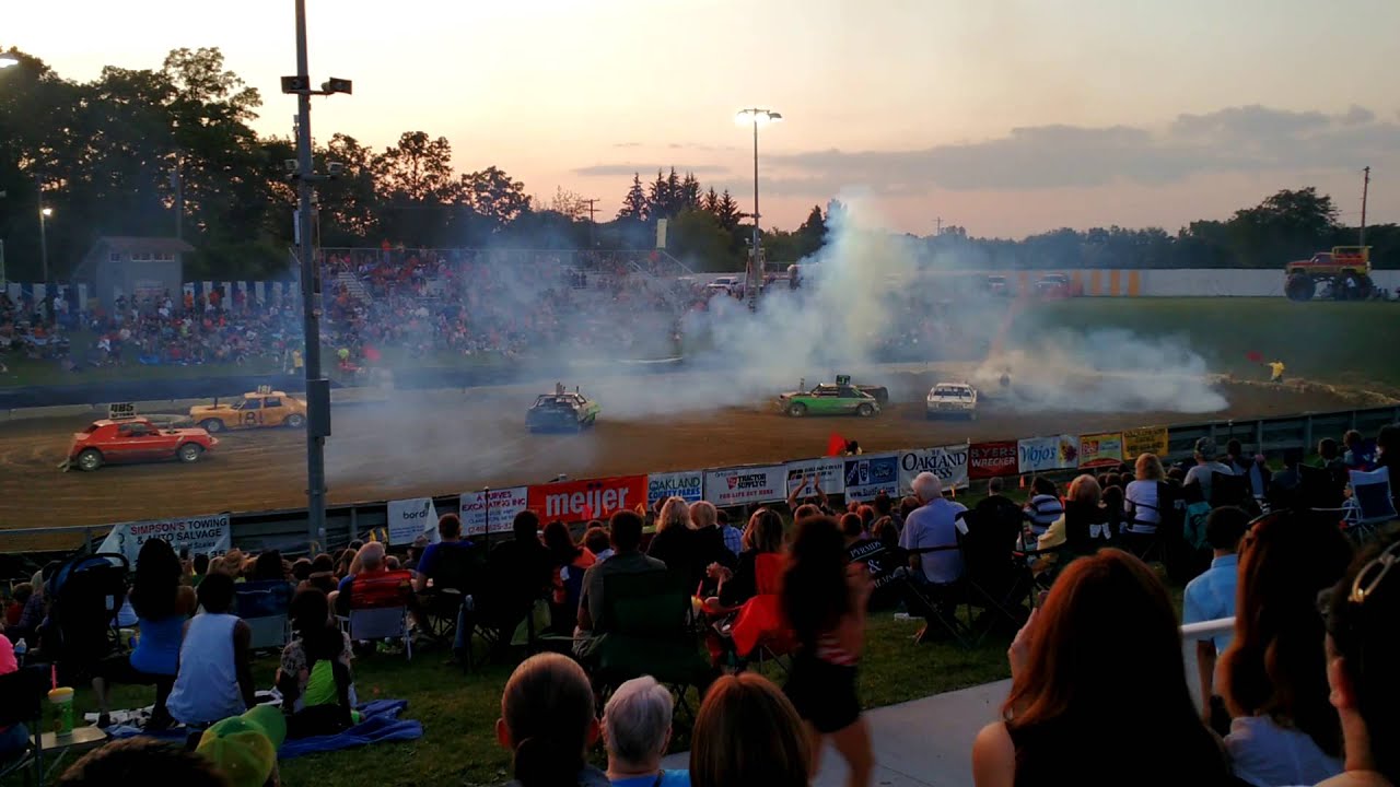 Figure Eight Finals at the 4H Fair! - YouTube