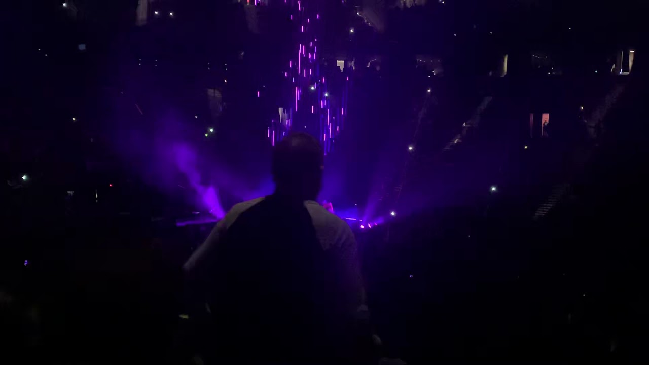 Twenty One Pilots - Smithereens/Neon Gravestones/Bandito - Barclays ...