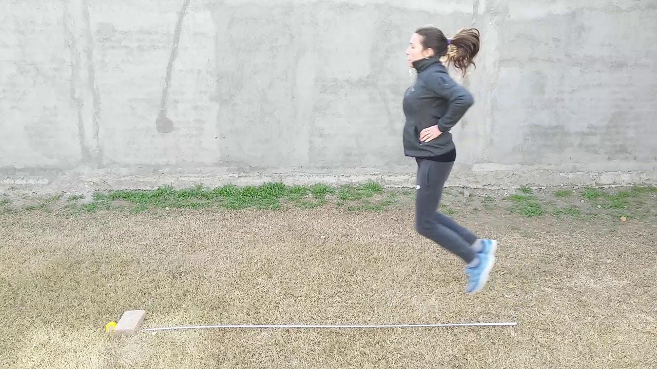 Salto horizontal con CEA sin impulso de brazos 1 30 mts - YouTube