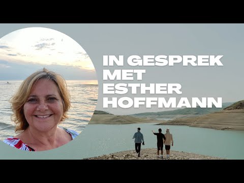 In gesprek met Esther Hoffmann - YouTube