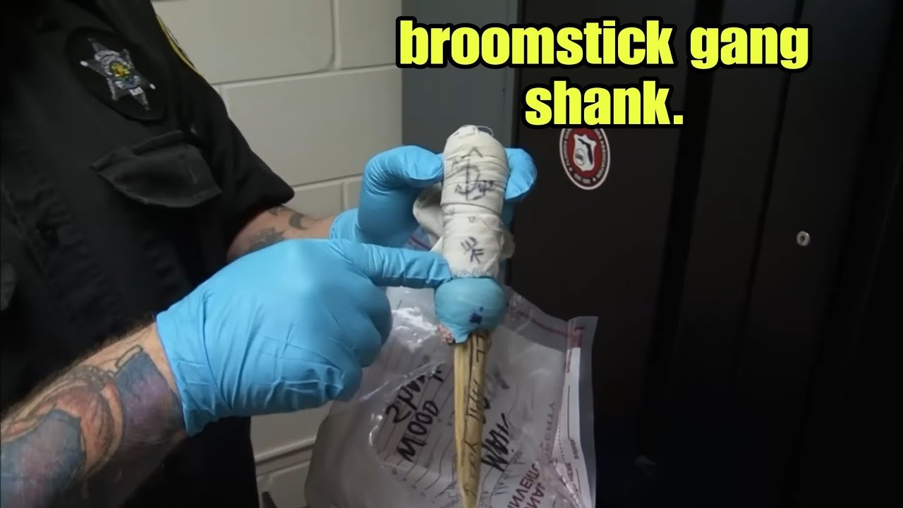 PRISON GANG UNIT shows some SHANKS - YouTube