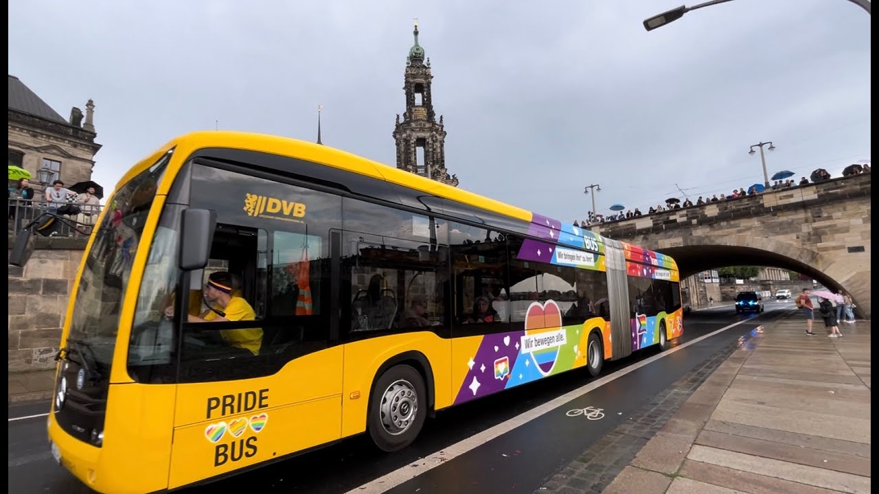 Regenbogenbus / Pride Bus der DVB - YouTube