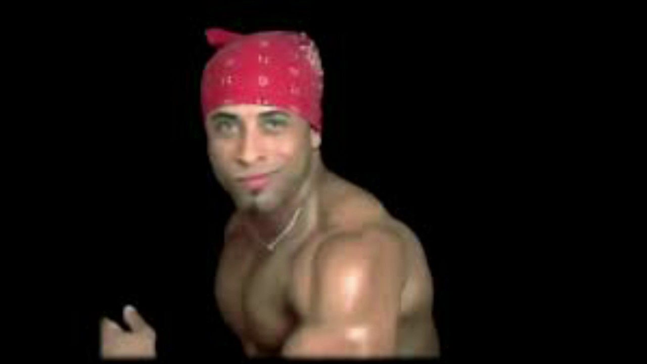 Ricardo Milos's Face For 1000 Seconds - YouTube