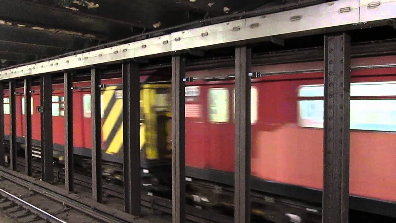 "rex 35mm": Red Bird Train @ Chambers Street NYC - YouTube