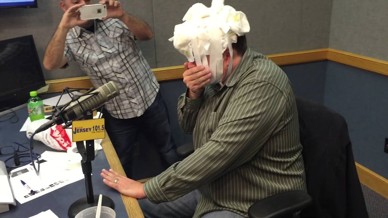 Jeff Deminski attempts to eat liver for the first time - YouTube