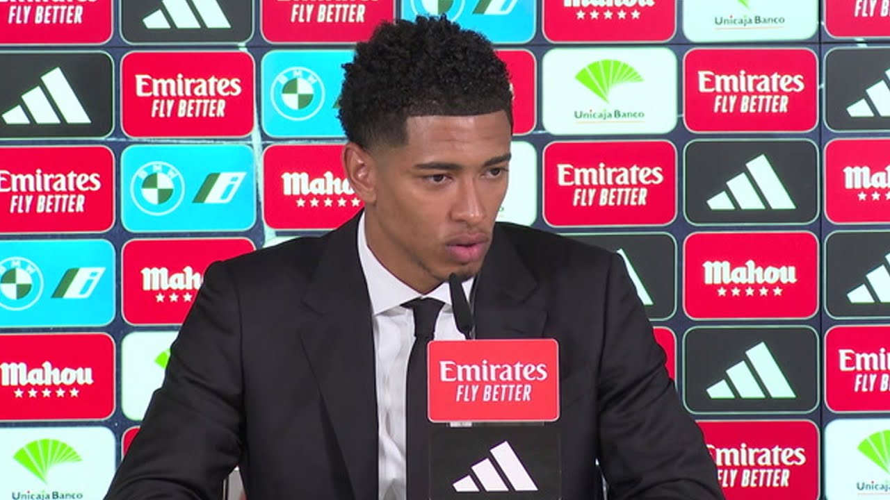 Jude Bellingham sends cheeky message to Real Madrid team-mate after 'snatching' goal - YouTube