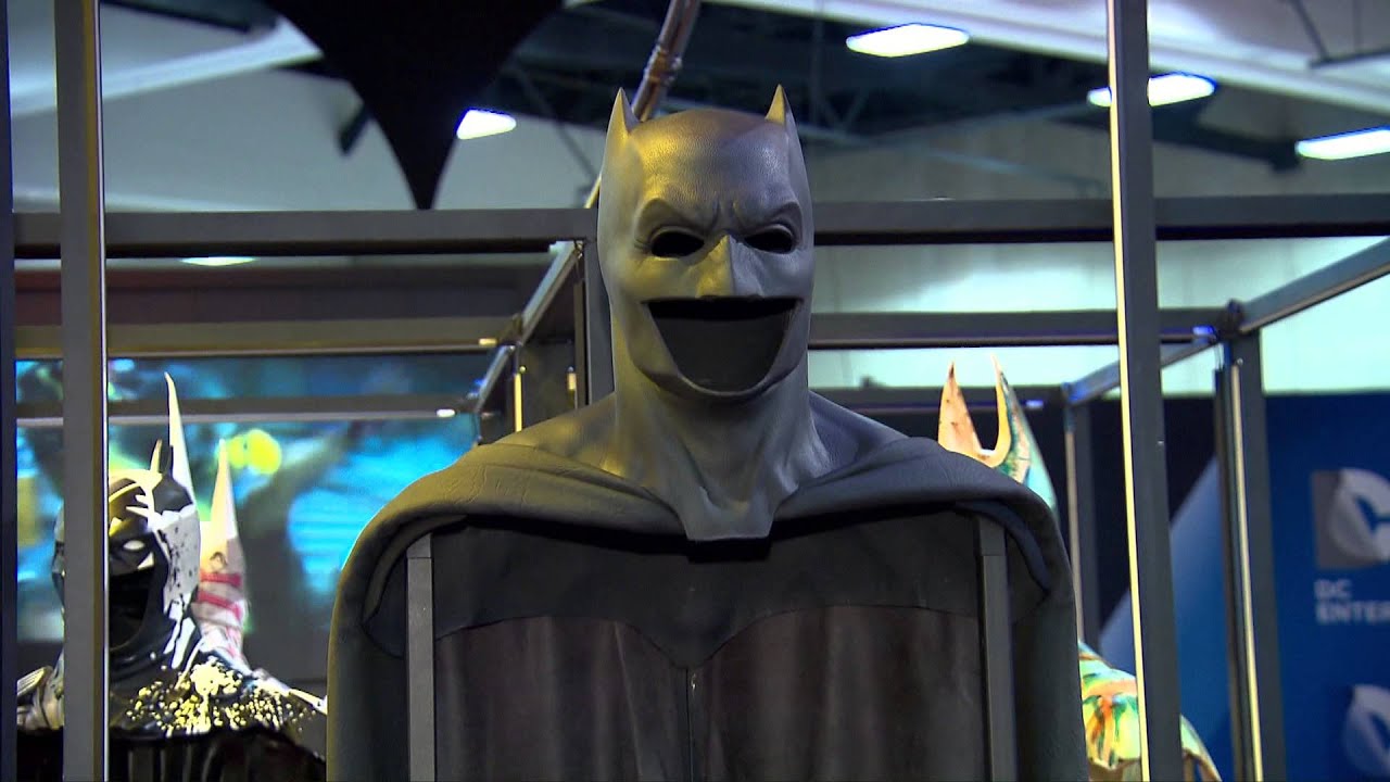 Batman Comic Con - YouTube