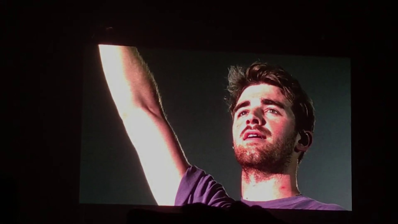 The Chainsmokers - Closer (Live HD) - YouTube