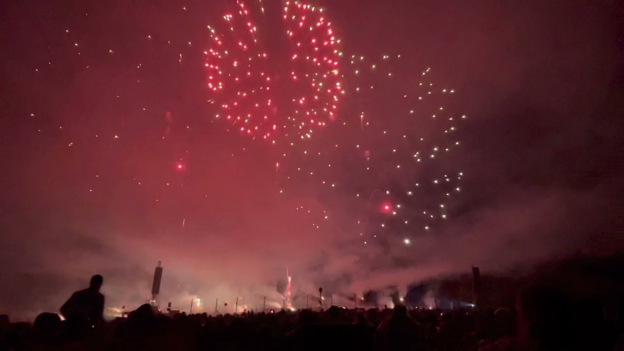 Chicken dance fireworks - YouTube