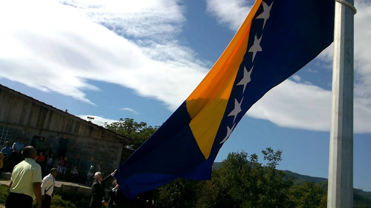 Najveća zastava Bosne i Hercegovine - Hadžići - YouTube
