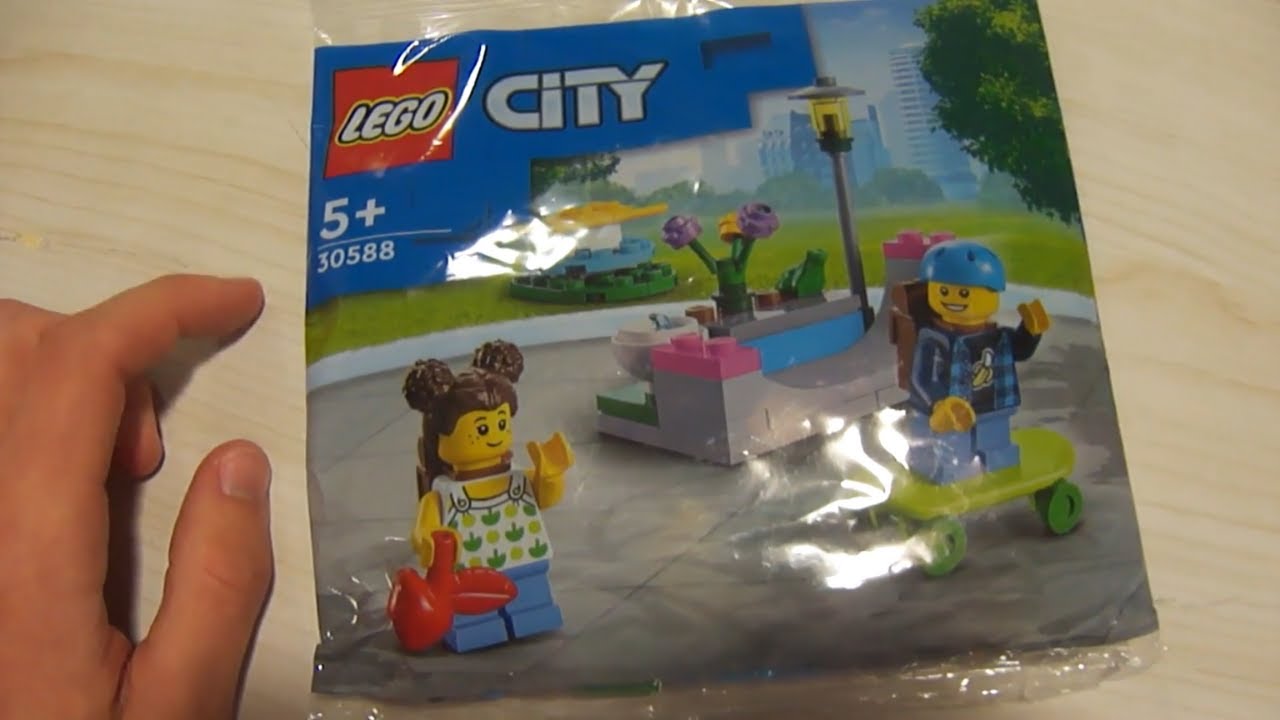 LEGO CITY 30588 THE KIDS' PLAYGROUND Review! (2022) - YouTube
