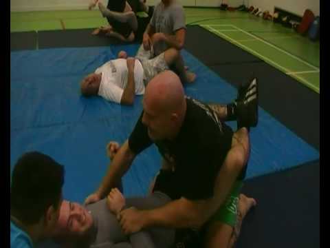 Shinsei Mixed Martial Arts Club (Ian 'The Machine' Freeman seminar ...