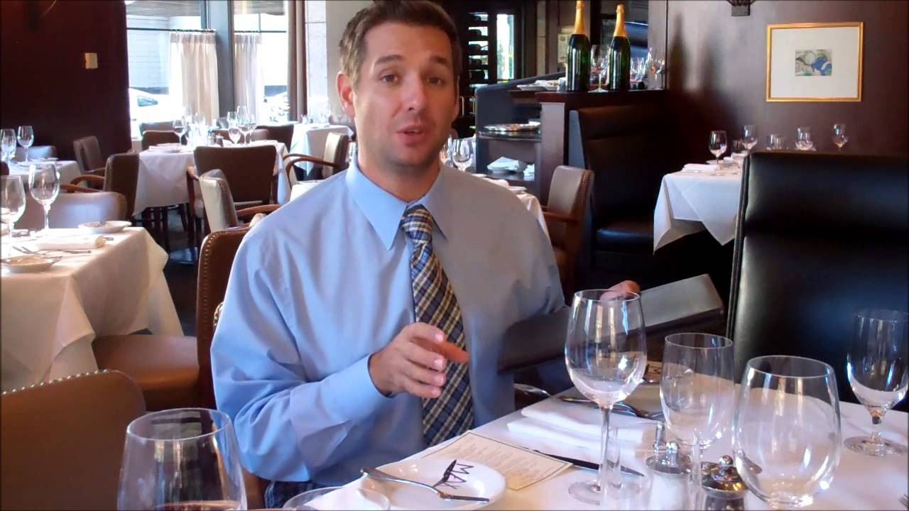 Restaurant employees, Learn the "Icebreaker Technique" waiters ...