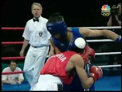Amir Khan-Dimitar Stilianov highlights boxing video - YouTube