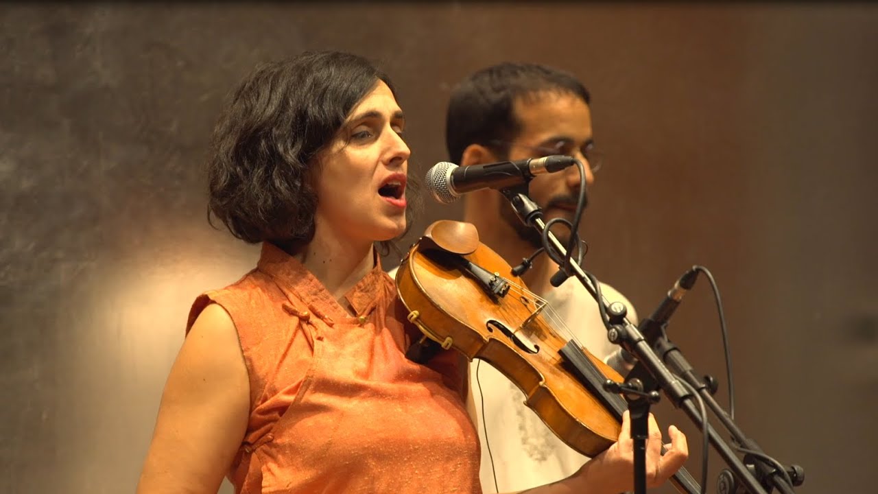 Ajde Jano & Gusta Mi Magla - TRISFAHAN en Espacio Ronda - YouTube
