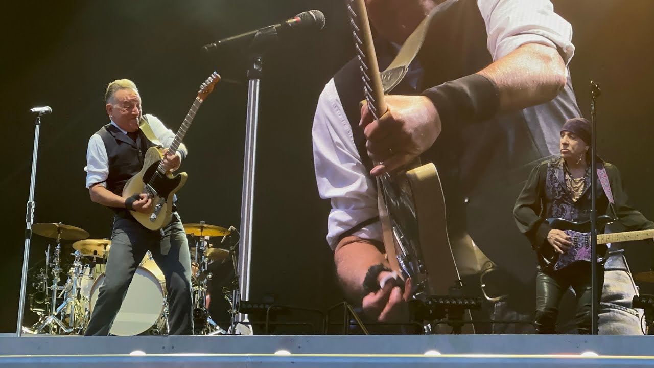 Bruce Springsteen and The E Street Band - Entrance + “Seeds ...
