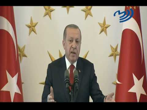 Erdoğan : Poposunu trabzana dayıyor o da karşısında el pençe divan duruyor
