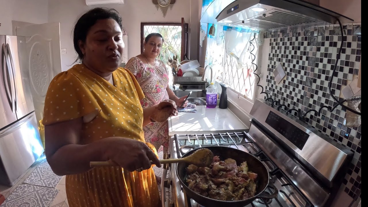 DUCK CURRY- CURRY DUCK # MON REPOS MARKET - YouTube