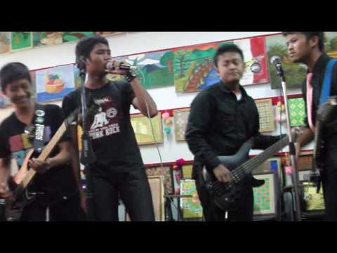 Enak Enak Band ( Vidatra 34)  -  Almost Easy - SMP Vidatra