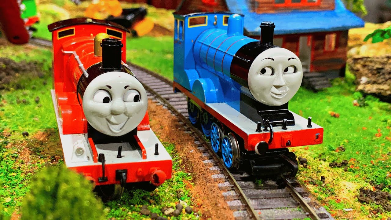 Kereta Api Thomas and Friends : Dino Triceratops Menghalangi Thomas ...