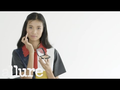 A Broken Compact Hack for Messy Girls | Beauty Hacks | Allure