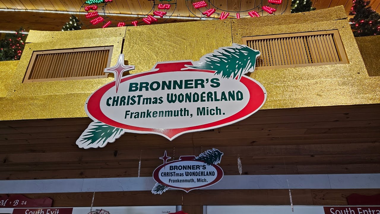 Bronners CHRISTmas Wonderland - YouTube