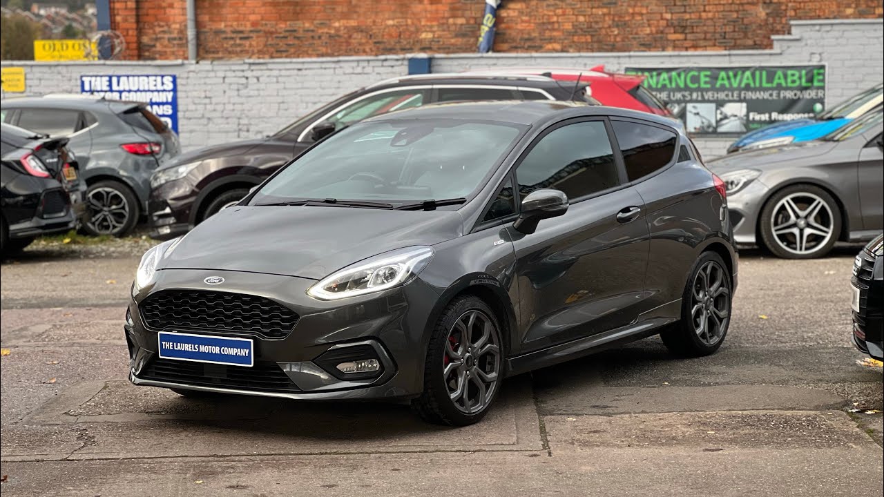Fiesta St Line X - YouTube