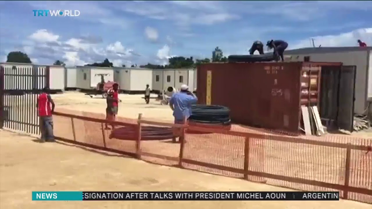 PNG police move in on closed Australia refugee camp on Manus Island ...