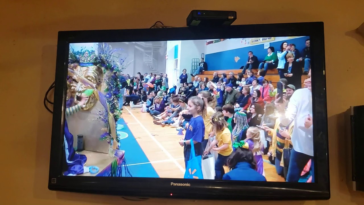 Revelers at OLQOH - YouTube