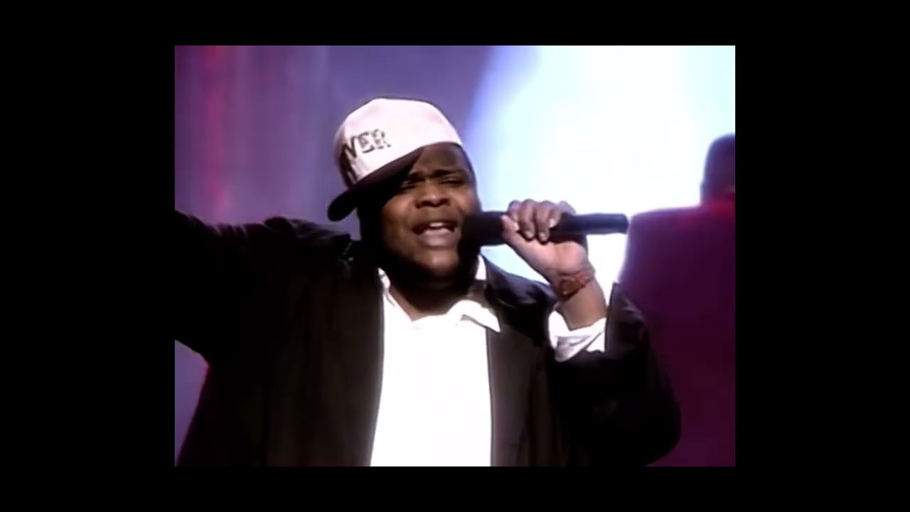 Chubb Rock - Treat ‘Em Right LIVE at the Apollo 1991 - YouTube