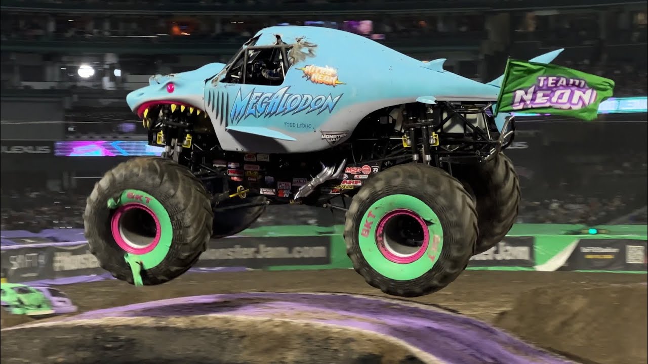 Monster Jam Superstar Challenge 2023 Megalodon NEON (Todd LeDuc ...