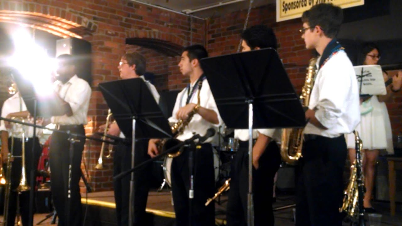 Joey Archie on Trumpet and others performing as Diversely Dixie at Sac ...