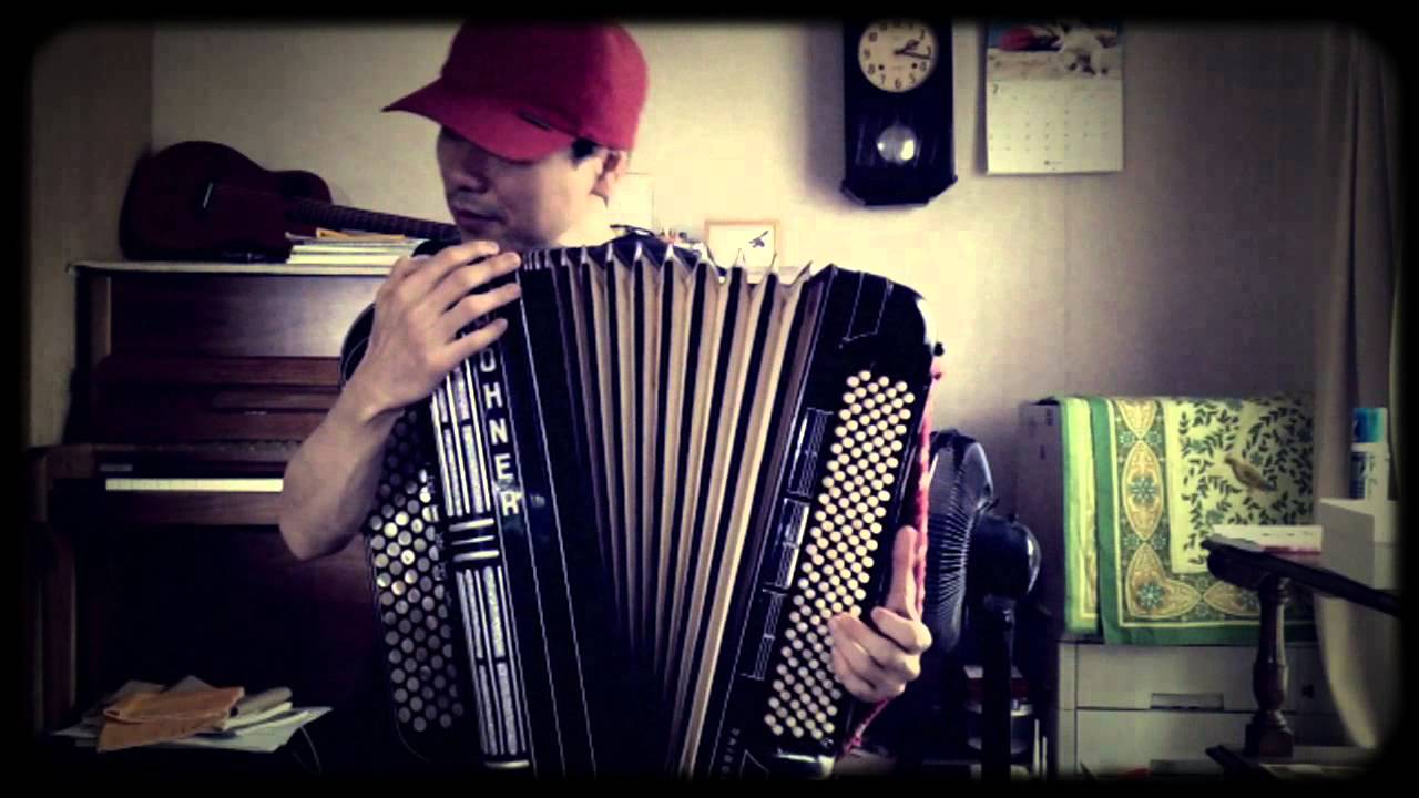J.S.Bach / Crab Canon / playing accordion - YouTube
