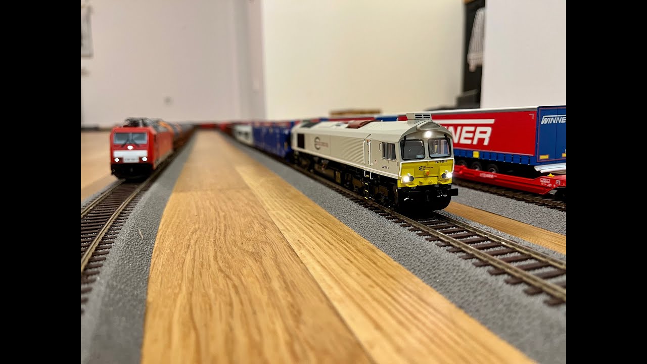 Diesel Power with Class 247 & Class 233 I Diesel Power mit Br 247 & Br ...