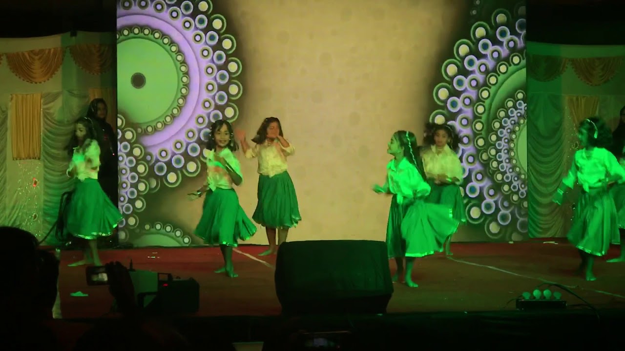 Aratt Felicita Onam Celebrations’18 Dancing Dolls - YouTube