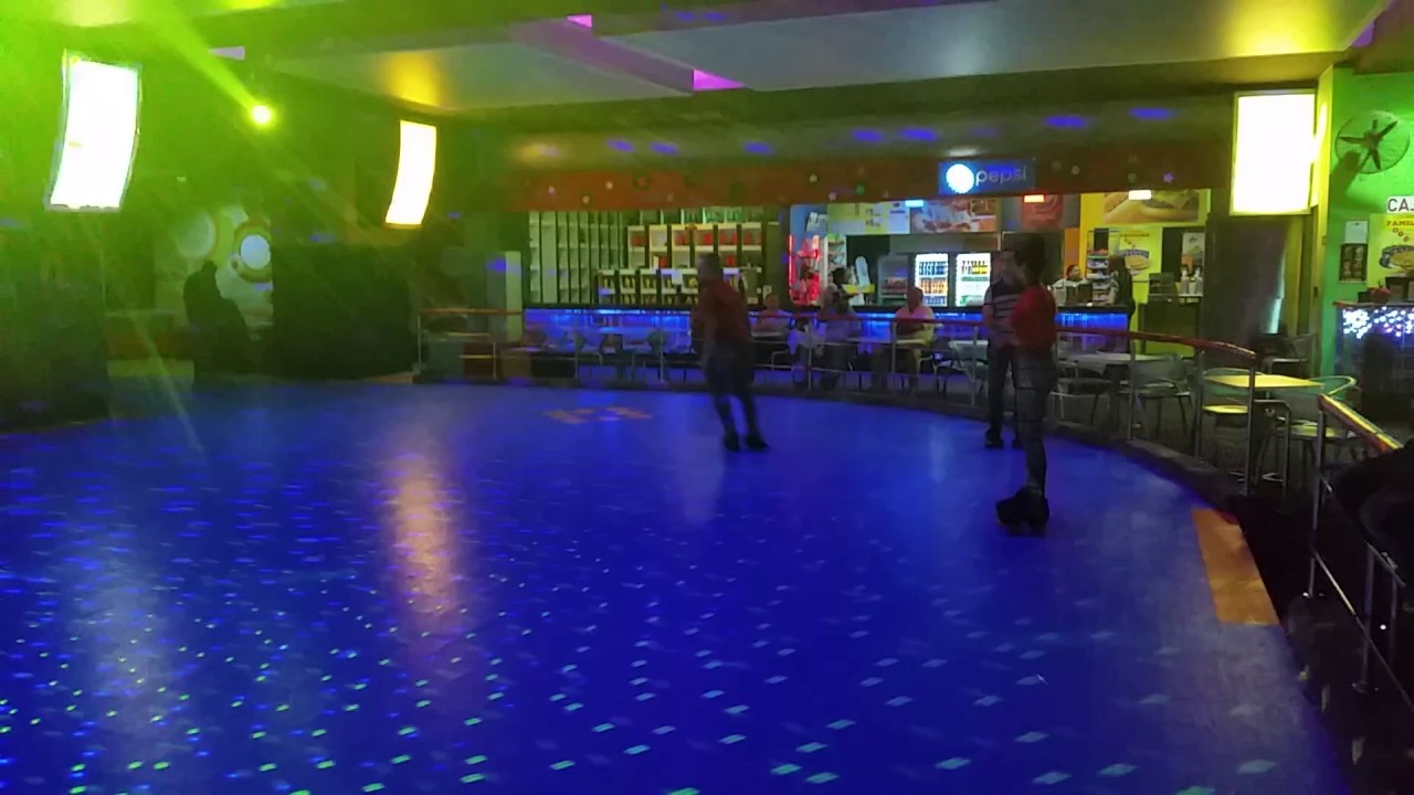 En patinadera en el Mundo Sobre Ruedas !! - YouTube