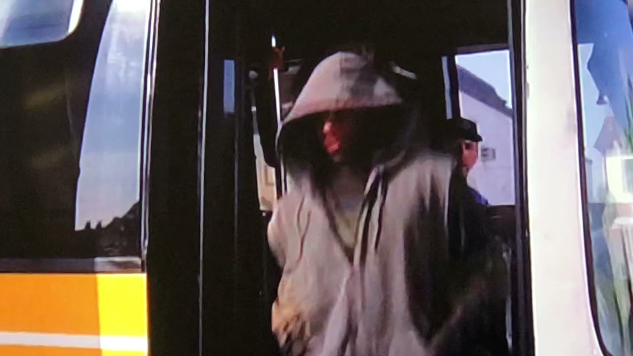 A scene from Friday After Next. Bad thieves steal from Money Mike’s ...