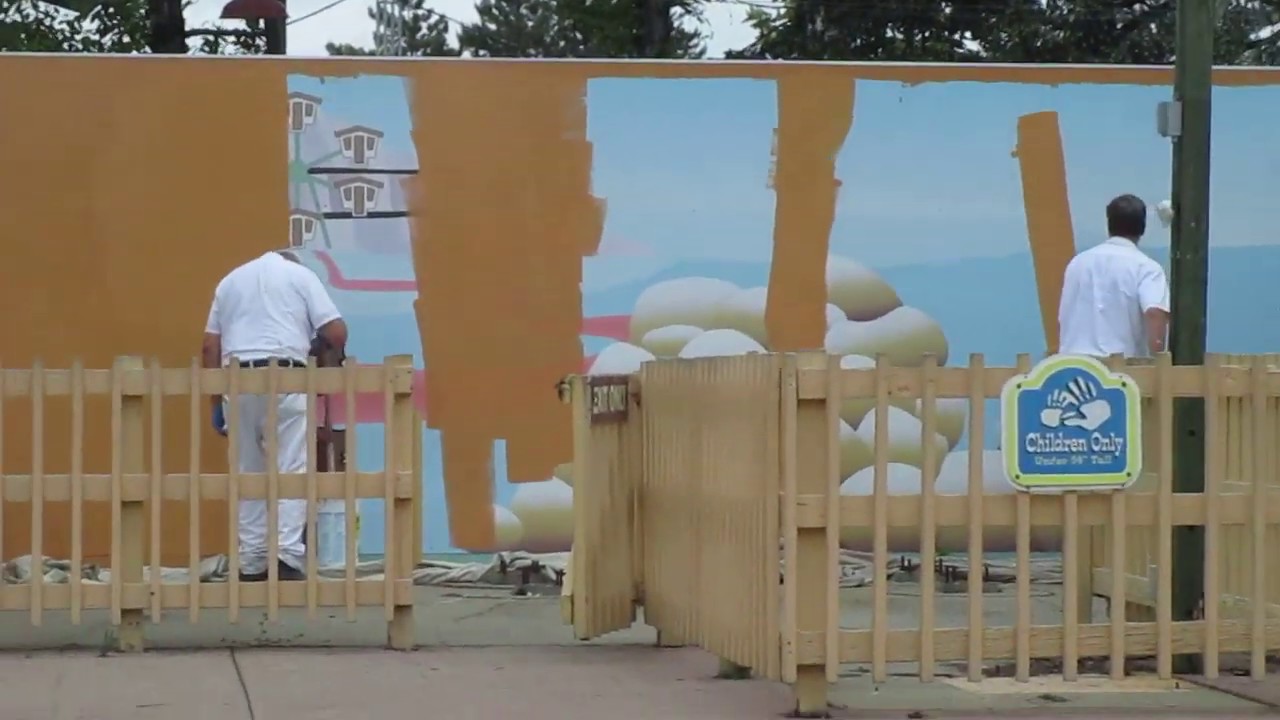 Painting in Camp Cartoon Six Flags Great America 5-29-19 - YouTube