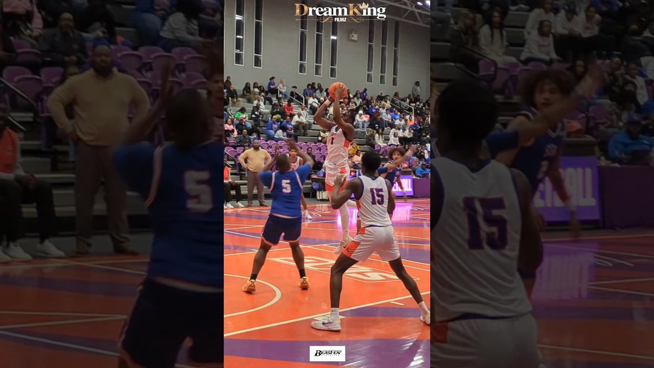 EWU Tigers #2 Jeremiah Kwarteng with the spin and floater for the #And1 ...