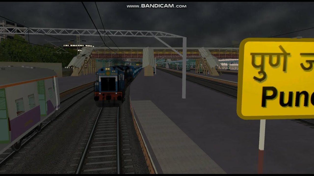 ERODE WDM3A Twins coupling with 22150 PUNE ERNAKULAM SUPERFAST at PUNE ...