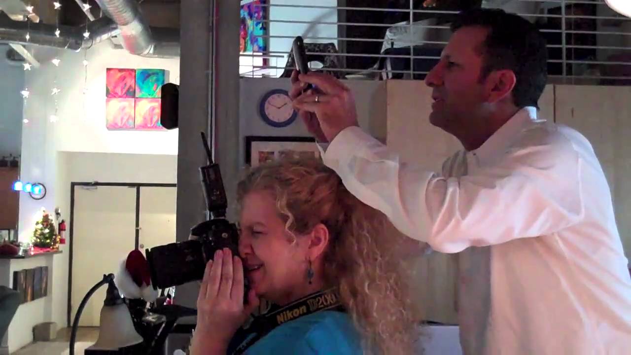 Dr. Gabriel Zuniga & Family do Christmas Photos - YouTube