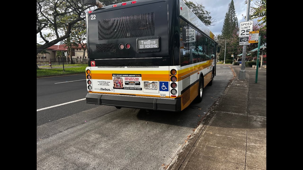 Honolulu Bus #022 Route 84 (rare) - YouTube
