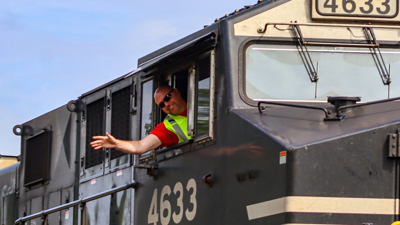 NS 4633 leads a fast 268 with my friend as the engineer!! - YouTube