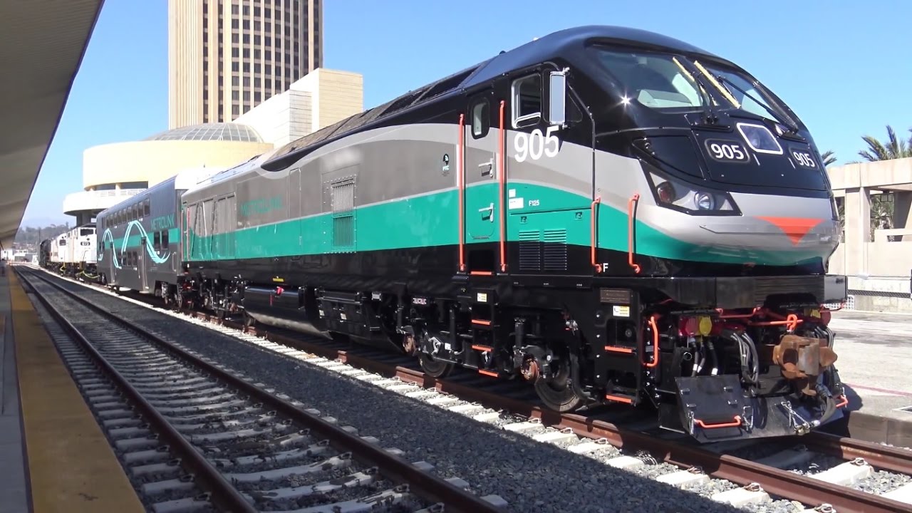 SCAX 905 in Los Angeles - YouTube