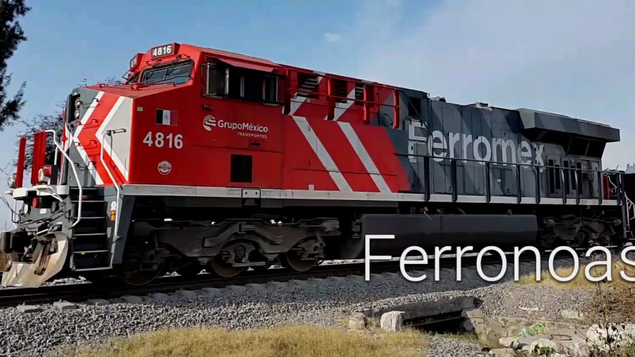 El Romo-Irapuato en formación 1+1 a su paso por León, Guanajuato ...