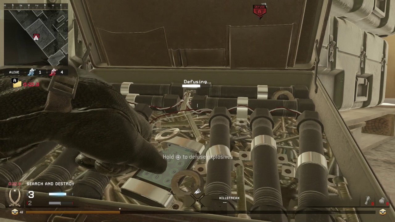 MWR: Backlot 1v4 Ninja Defuse - YouTube